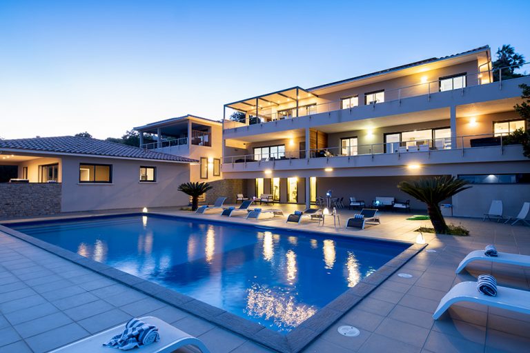 Résidence de vacances et villas à louer à Pinarello en Corse
